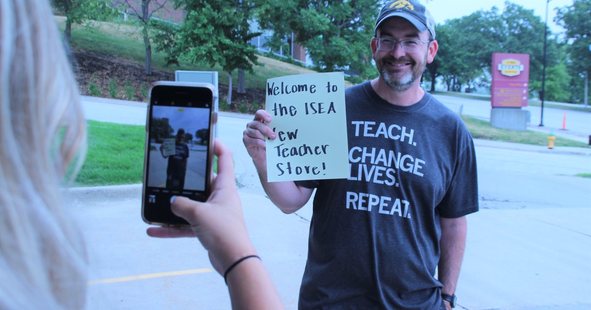 Connect with Us | Iowa State Education Association